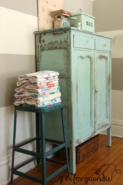 another chippy farmhouse cupboard. – q is for quandie