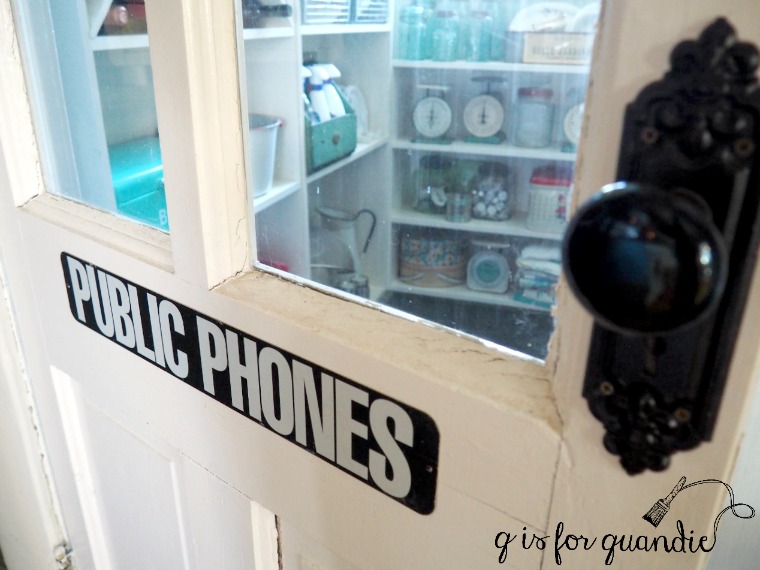 signs, signs, everywhere there’s signs. – q is for quandie