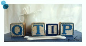 the piano stool. – q is for quandie