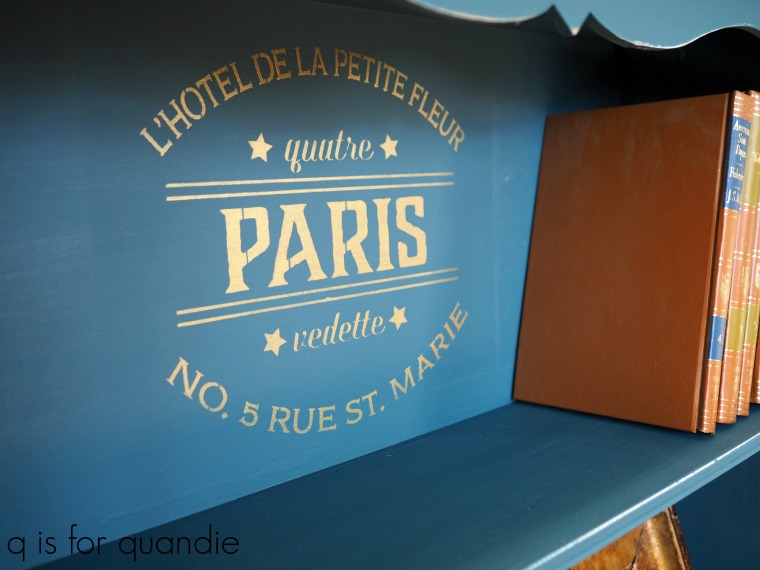a parisian bookcase. – q is for quandie