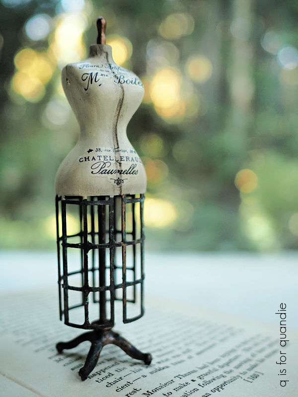 suzette and mimi. – q is for quandie